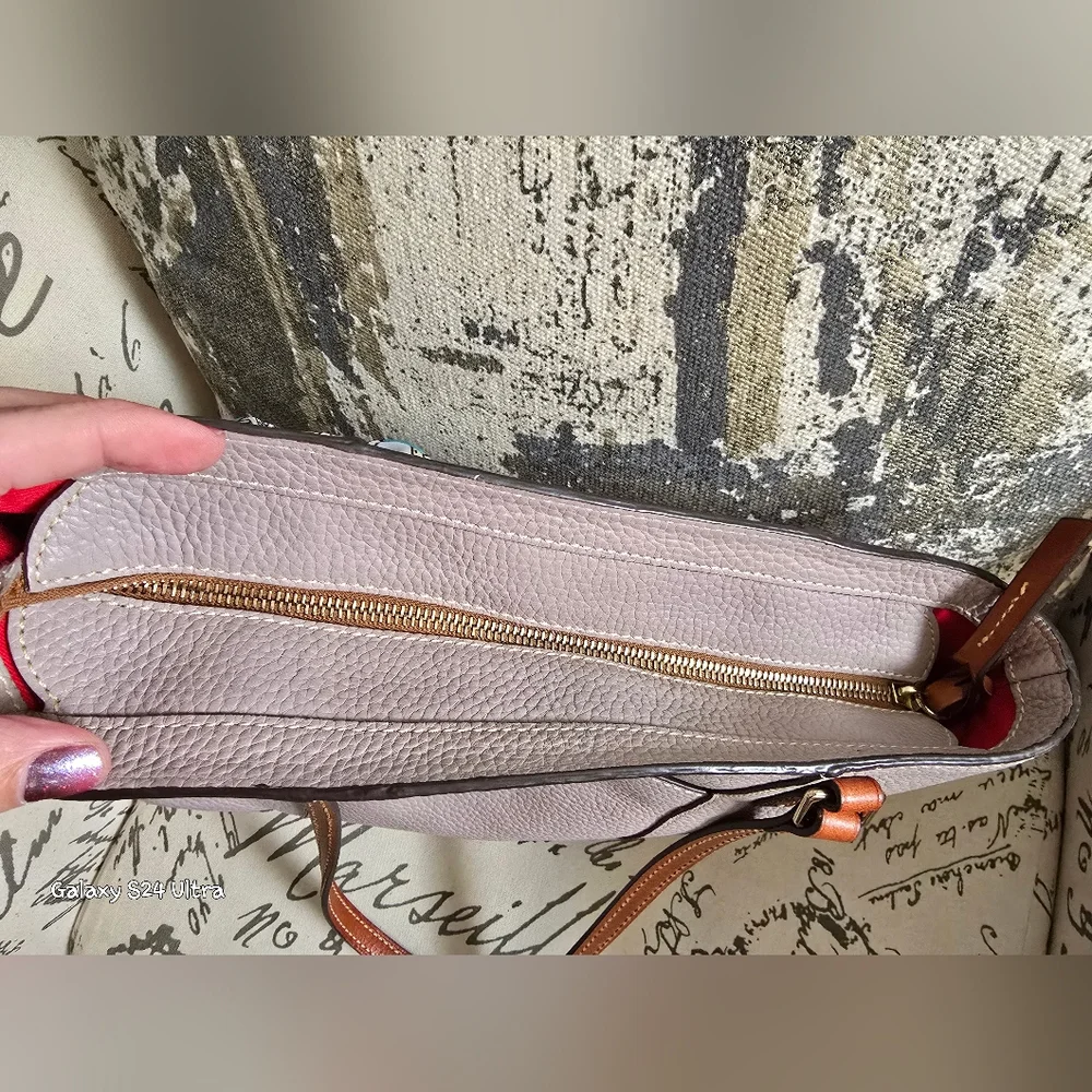 Dooney & Bourke | Bags | Dooney Bourke Pebble Grain Small Lexington Guc ...